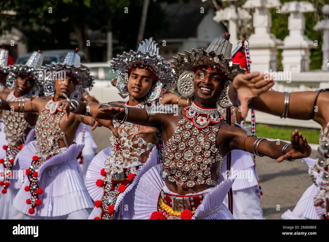 Colombo, Sri Lanka. 12th Jan, 2023. Ves Mangalya a graduation ceremony ...
