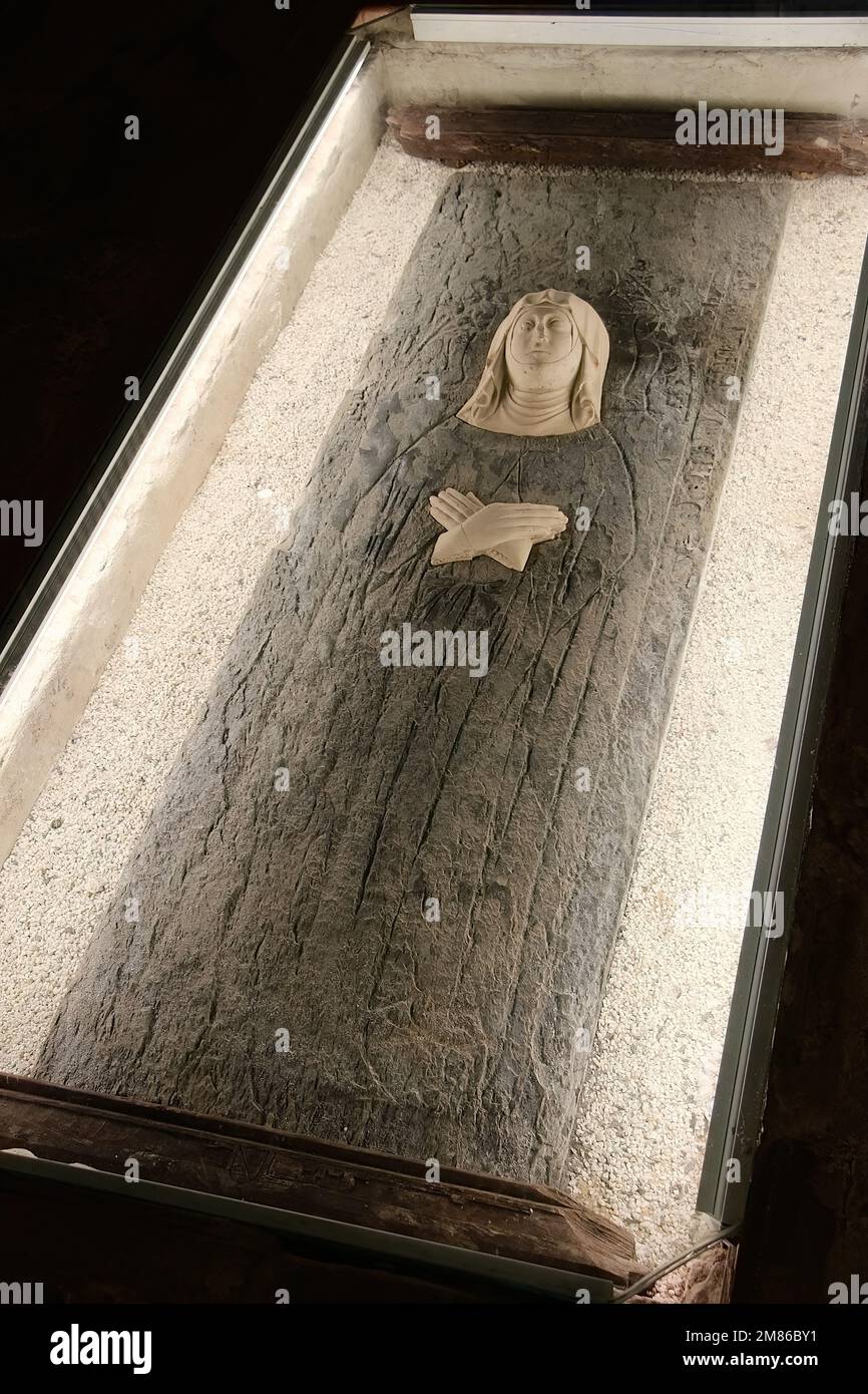 Unusual woman's grave in relief with two types of stone Cathedral of ...