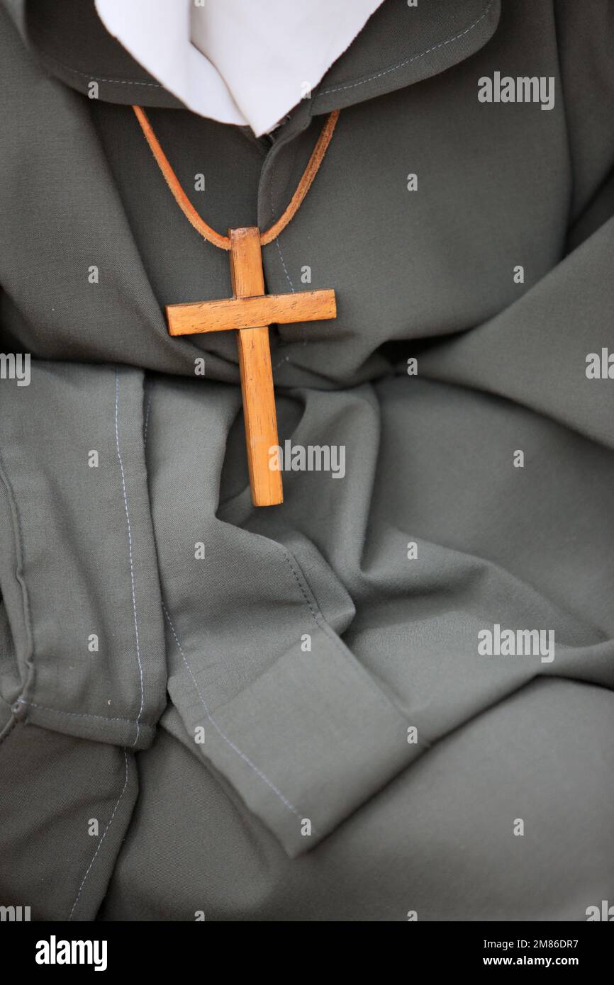 Nun de femme hi-res stock photography and images - Alamy