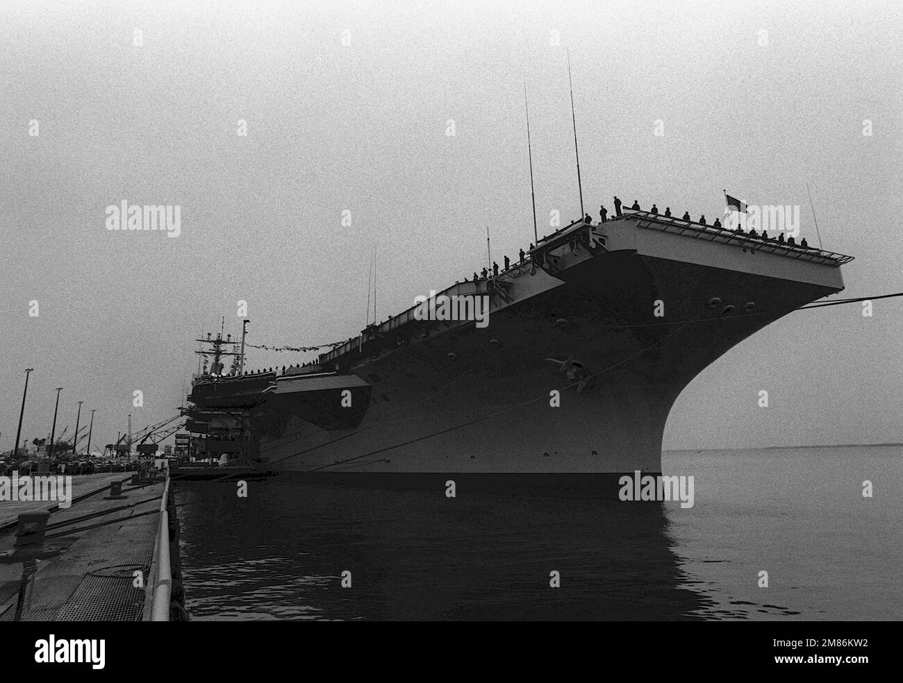 Crew members uss america Black and White Stock Photos & Images - Alamy
