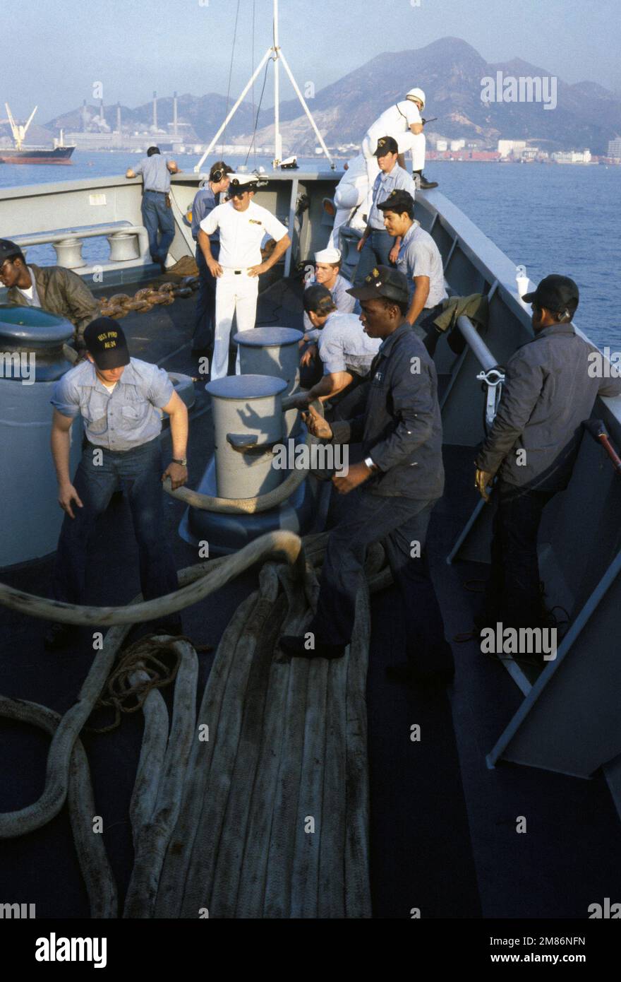 DN-ST-87-02709. Base: USS Pyro (AE 24 Stock Photo - Alamy