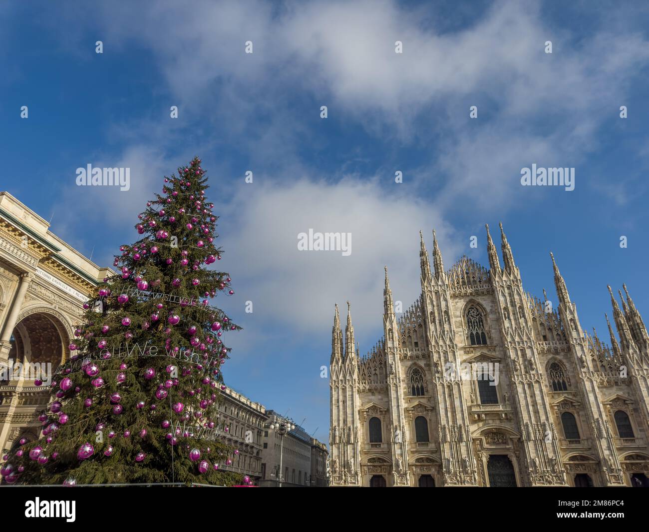 a different view of the "Duomo of Milan" Cathedral, with the "Galleria ...
