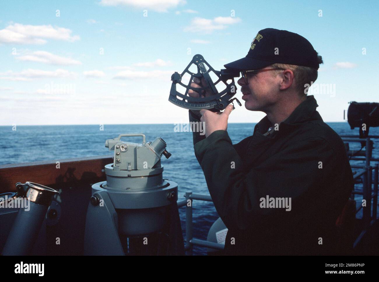 Uss rentz ffg 46 hi-res stock photography and images - Alamy