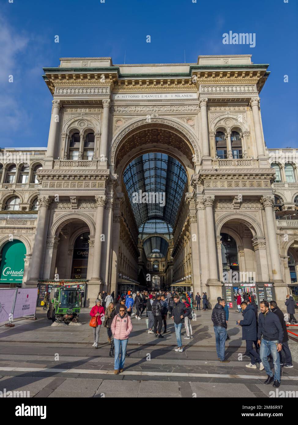 an astonishing view of the "Galleria Vittorio Emanuele II", Milan ...