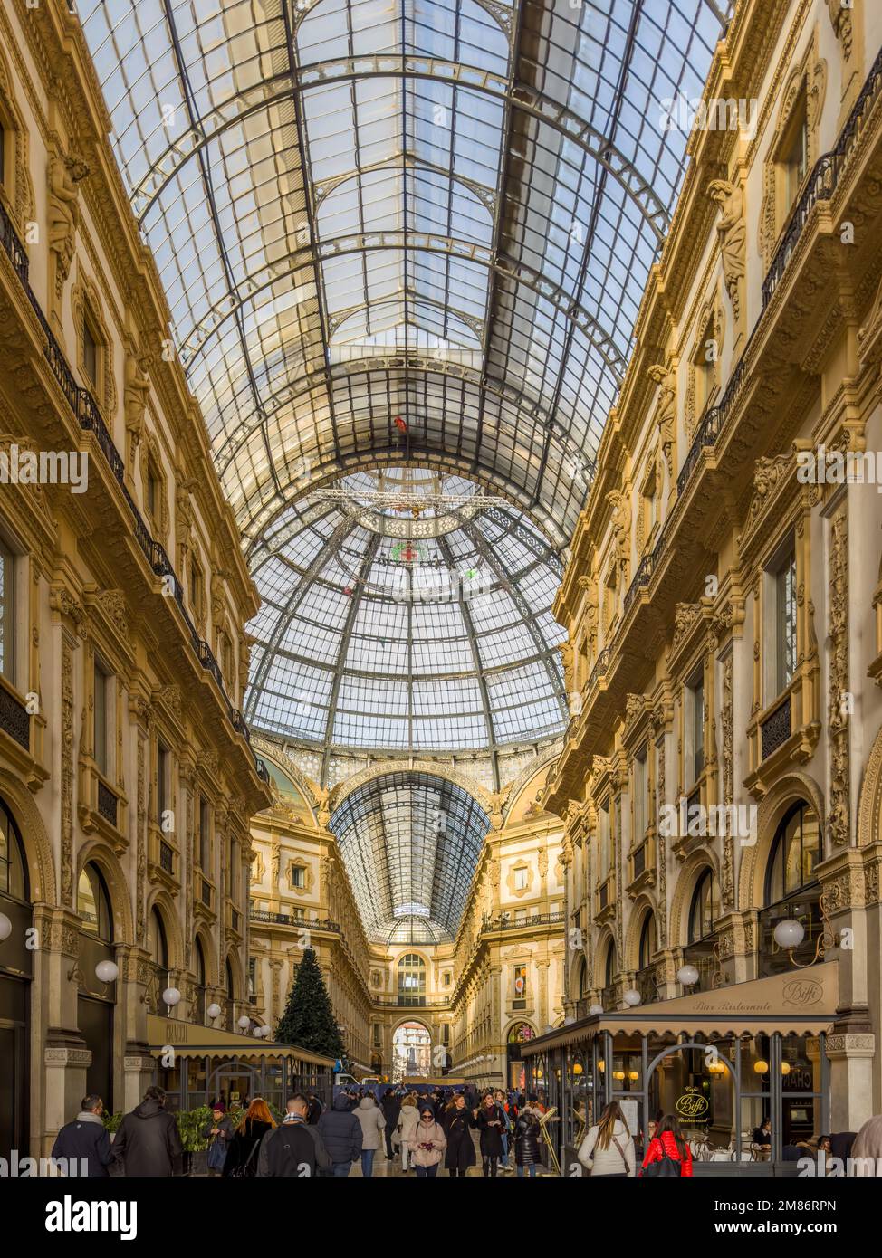 the amazing and beautiful "Galleria Vittorio Emanuele II" shopping ...