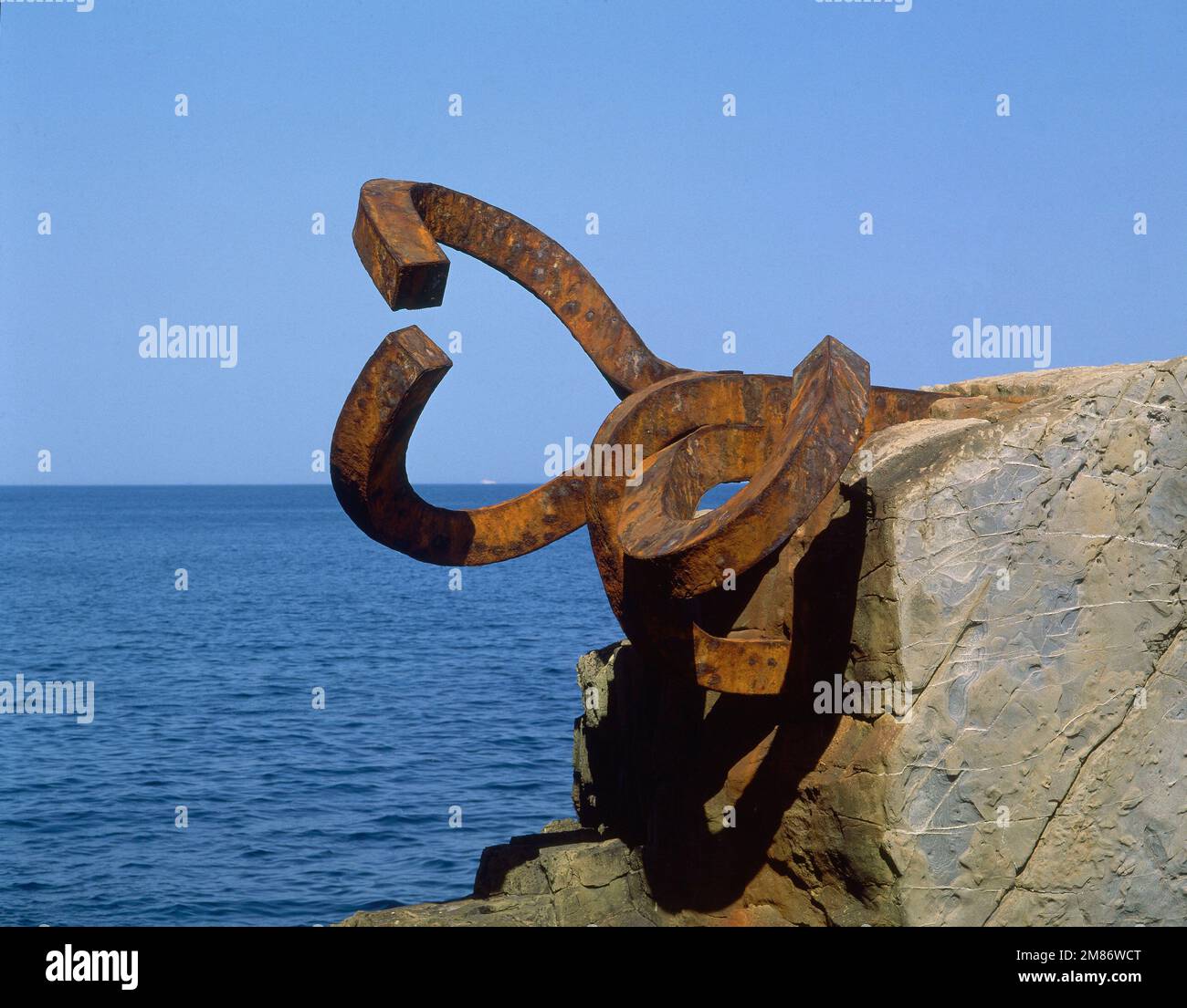 ESCULTURAS DEL PEINE DE LOS VIENTOS - ESCULTURA EN HIERRO REALIZADA ENTRE 1972 Y 1977. Author ...