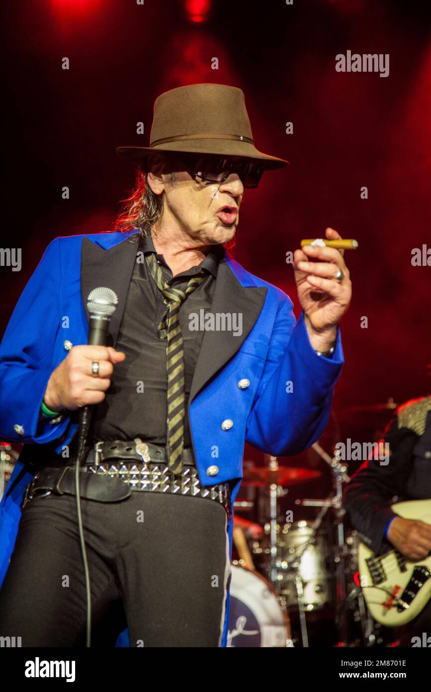 Udo lindenberg singer hat stage hi-res stock photography and images - Alamy
