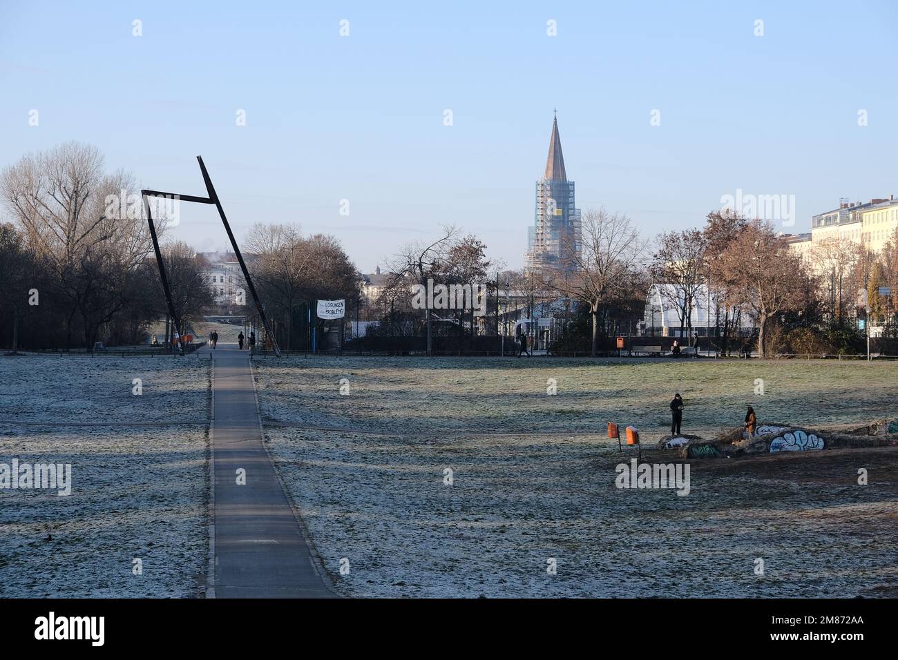 Berlin, Germany, December 15, 2022, wintry view over Görlitzer Park ...