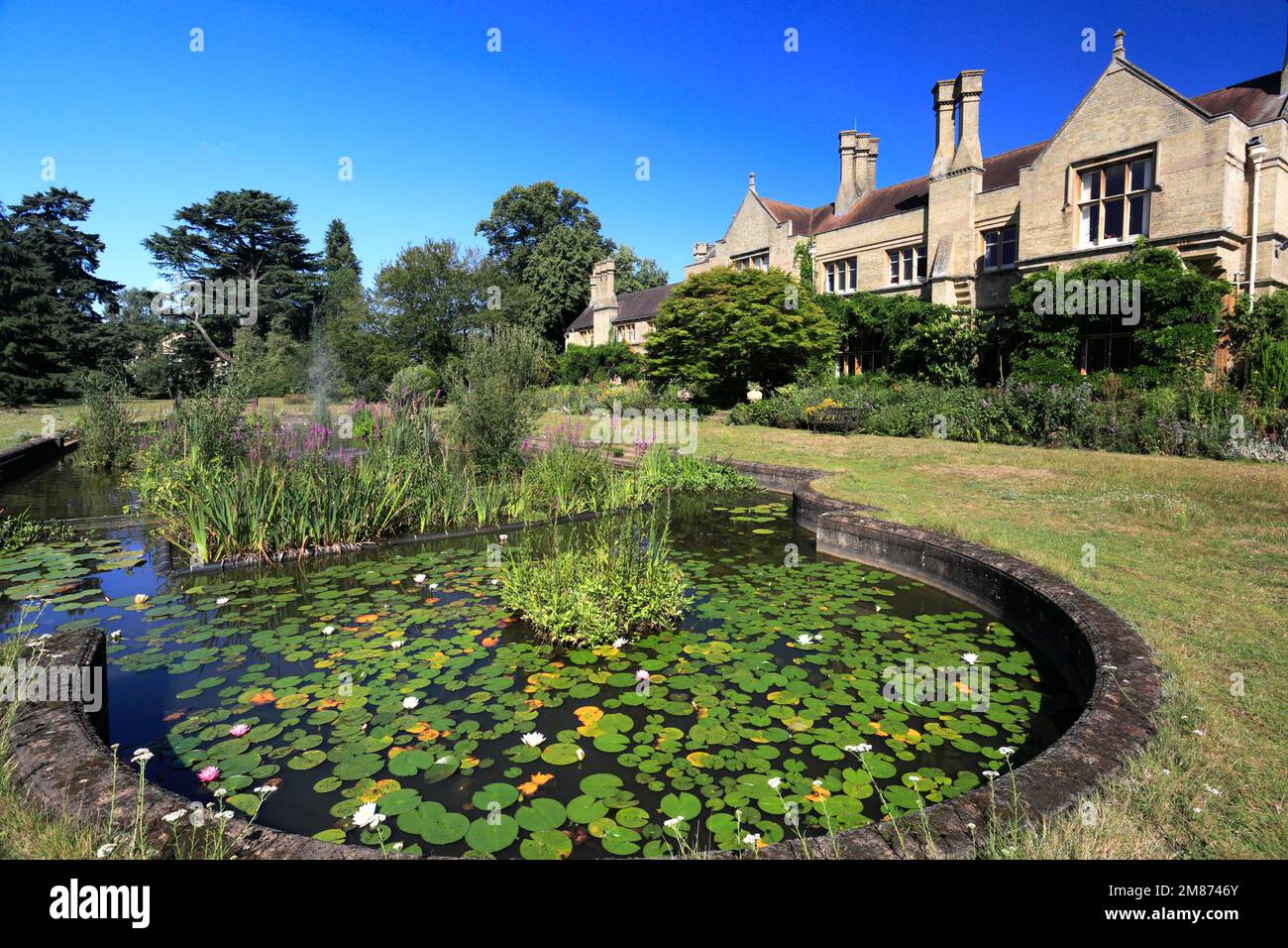 Heath lodge hi-res stock photography and images - Alamy