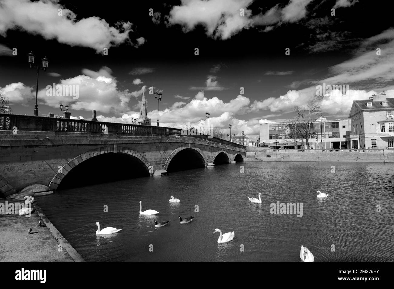 The river bridge, River Great Ouse, Bedford town; Bedfordshire County ...
