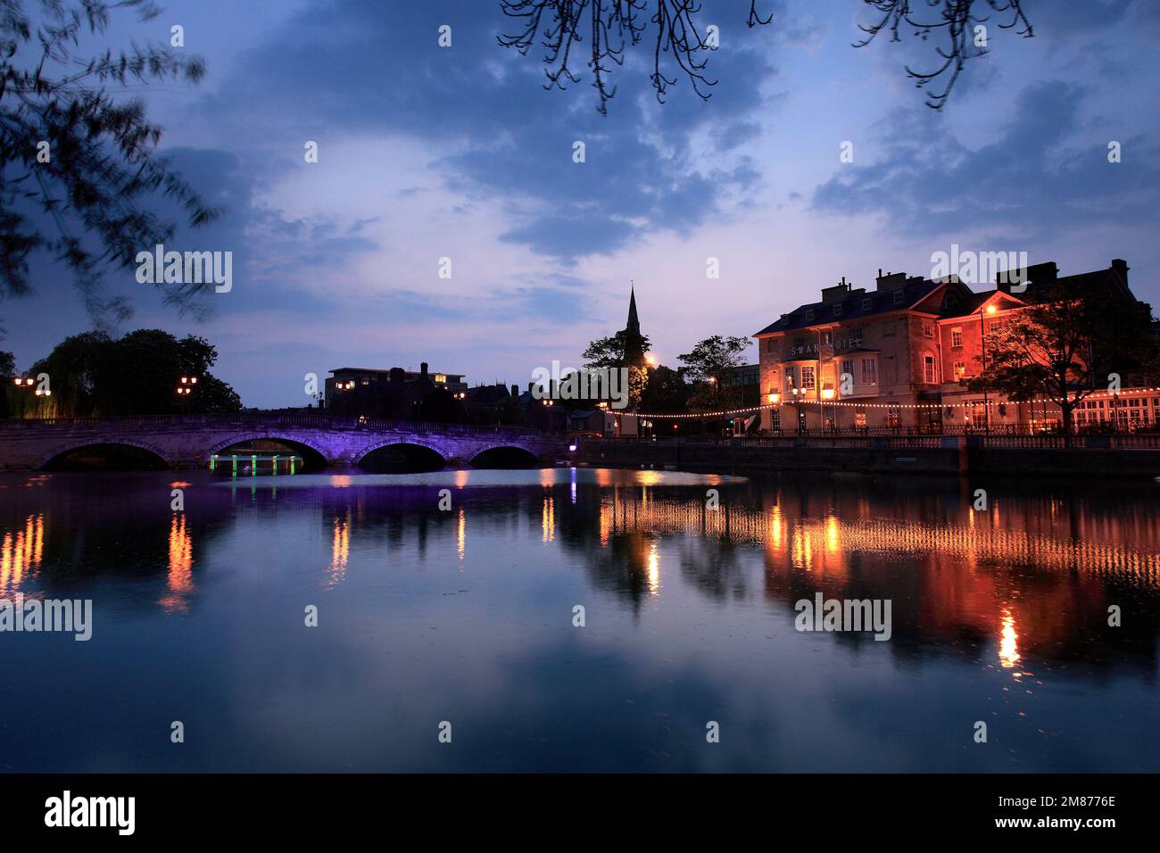 The river bridge at night, River Great Ouse, Bedford town; Bedfordshire ...