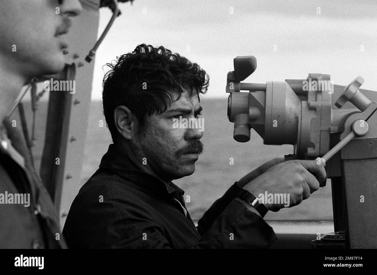 DF-SN-88-01559. Base: USS Sides (FFG 14) Country: Pacific Ocean (POC ...