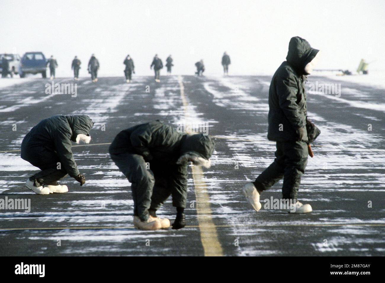 Runway fod hi-res stock photography and images - Alamy