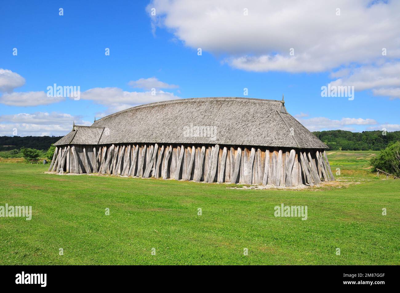 Viking house hi-res stock photography and images - Alamy