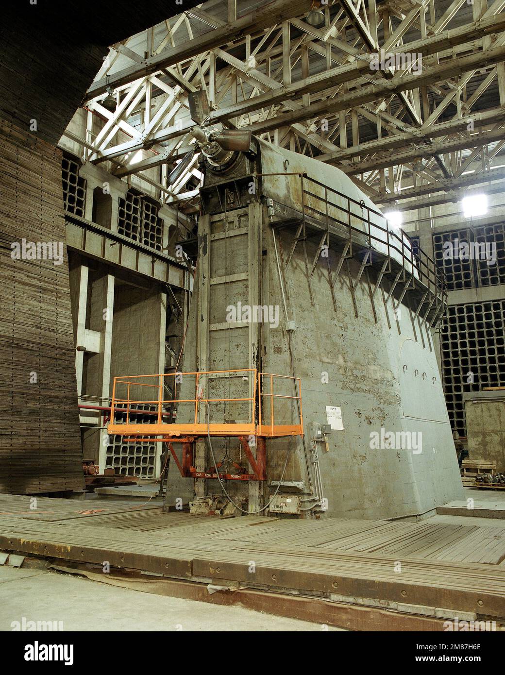 Propellers mounted hi-res stock photography and images - Alamy