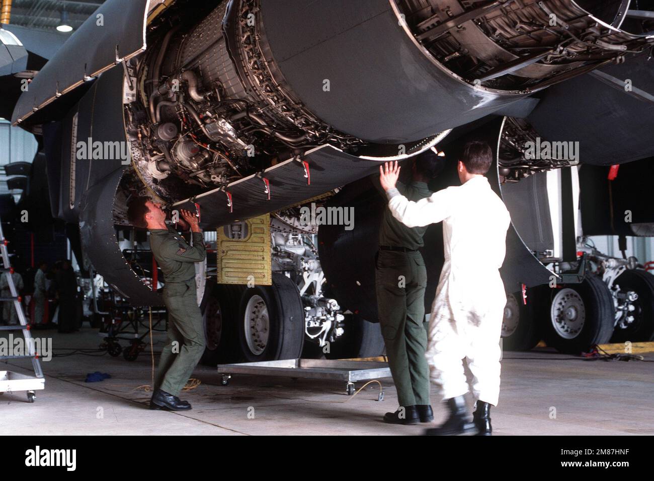 Engine cowling hi-res stock photography and images - Alamy
