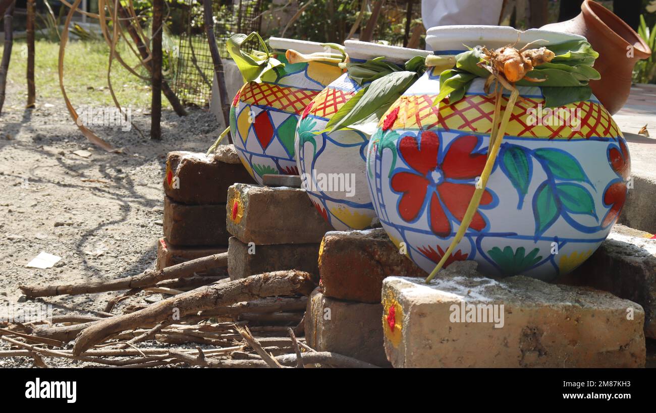 thai pongal pots Stock Photo - Alamy