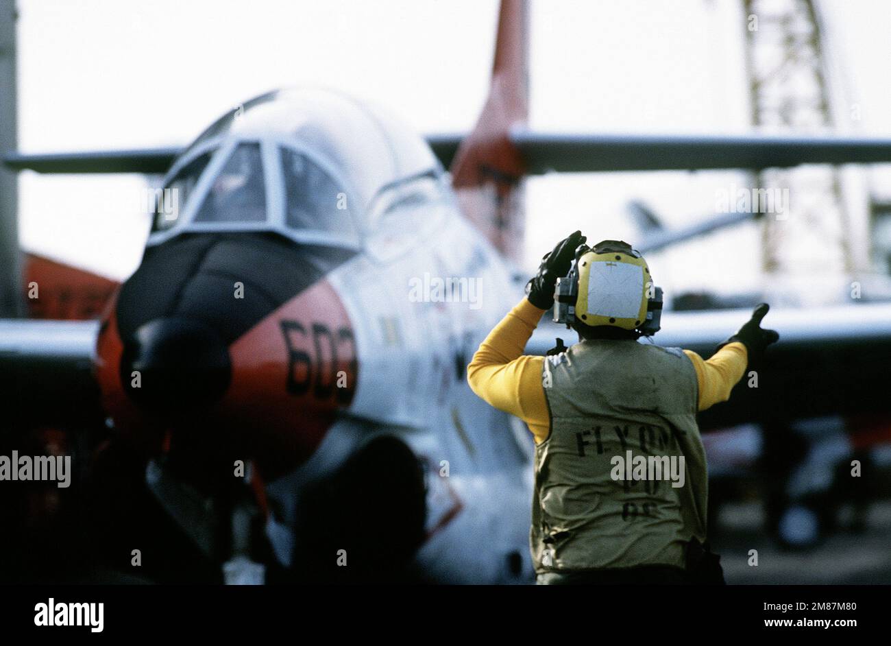 DN-ST-89-08963. Base: USS Lexington (AVT 16 Stock Photo - Alamy