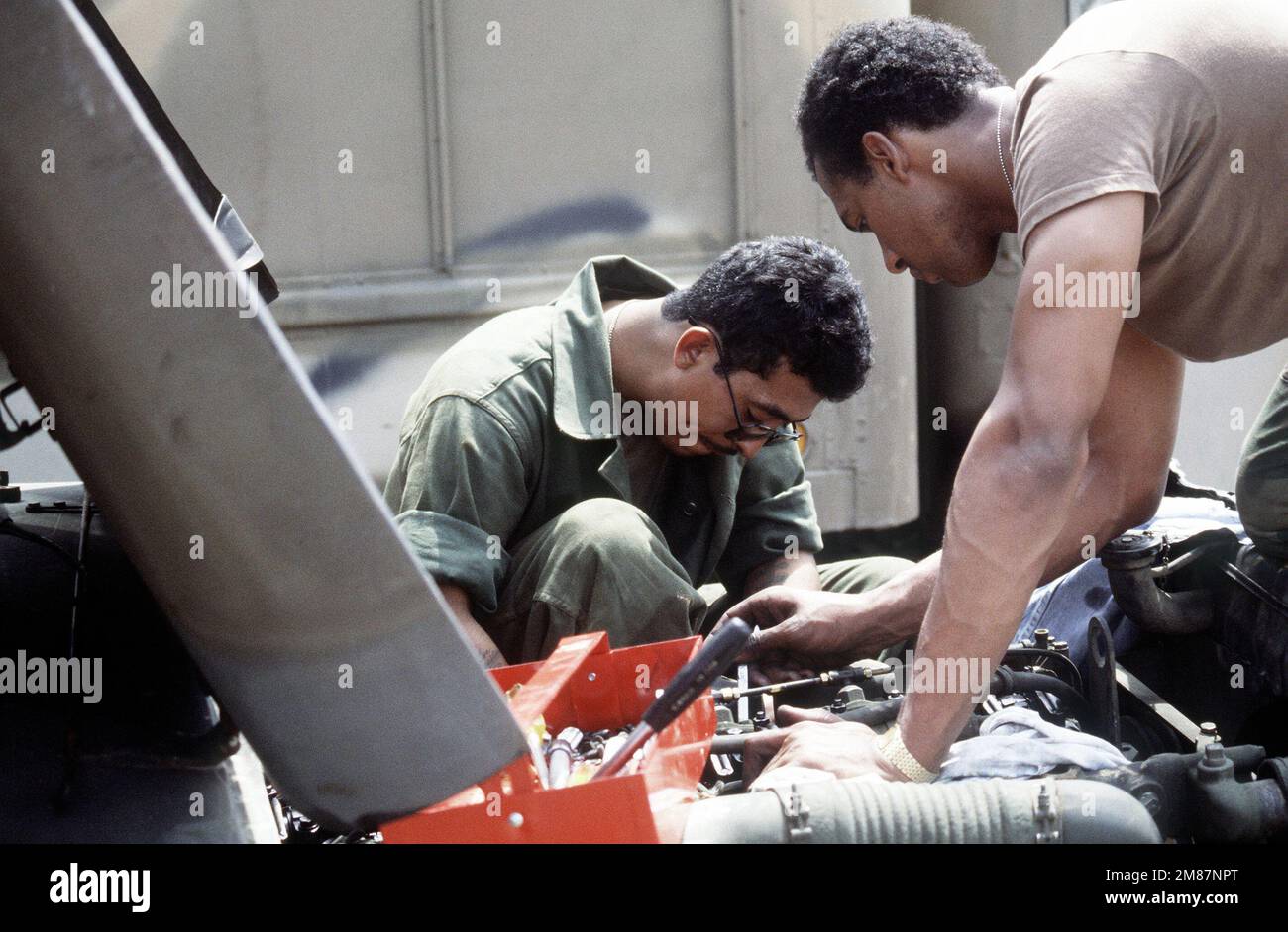 3666th support maintenance company hi-res stock photography and images ...