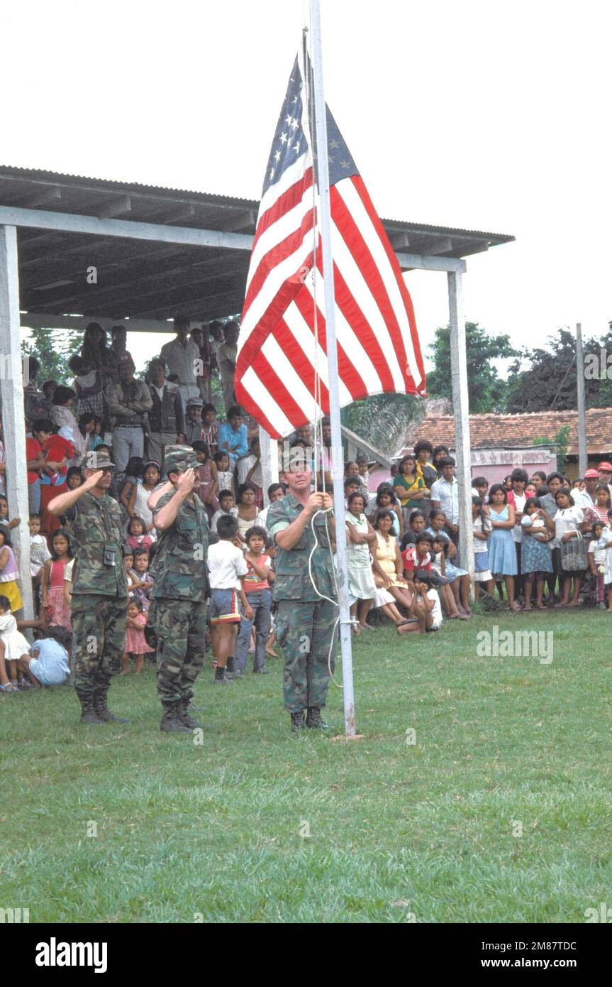 U s military personnel salute flag hi-res stock photography and images ...
