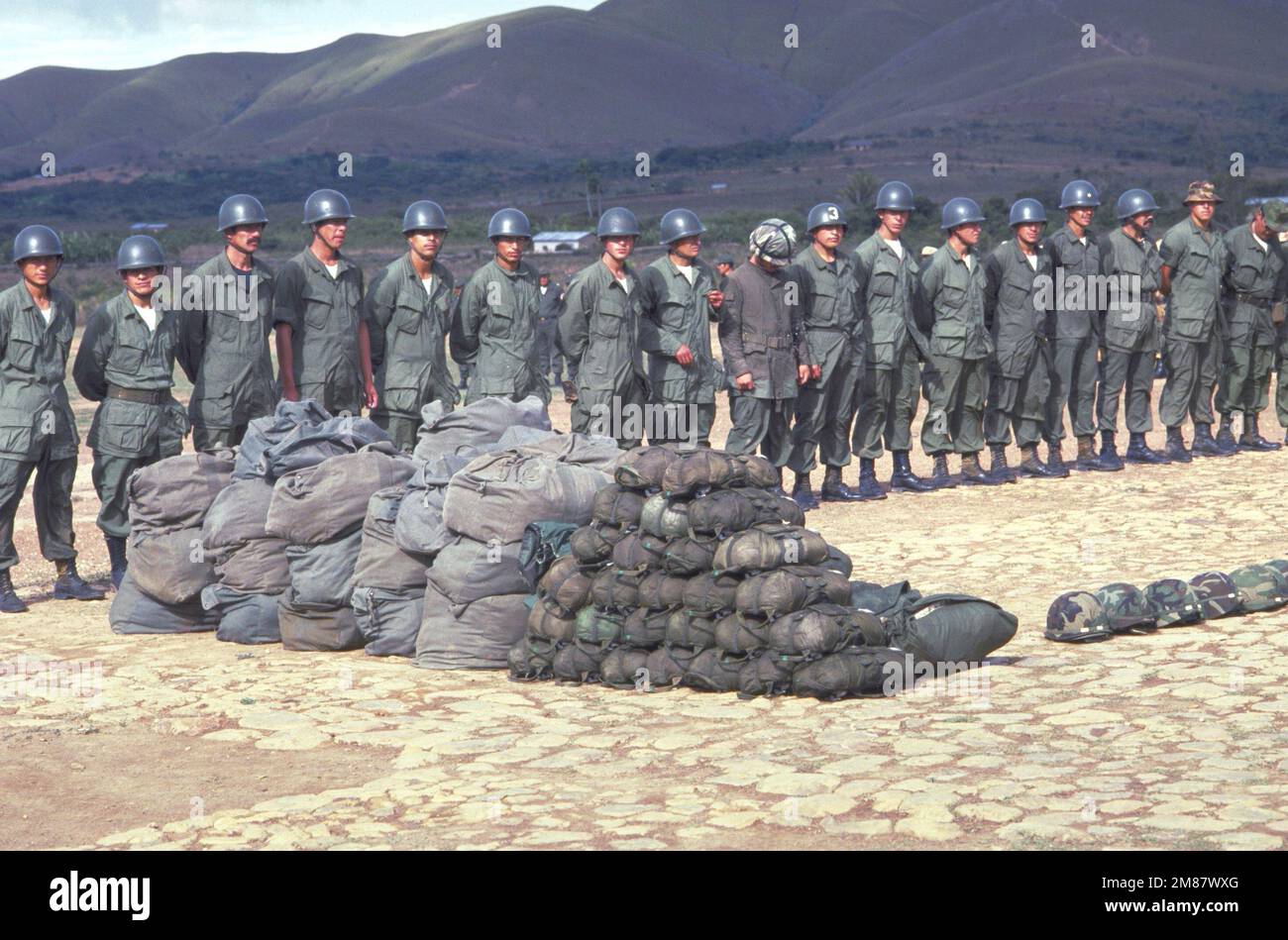 Bolivian army hi-res stock photography and images - Alamy