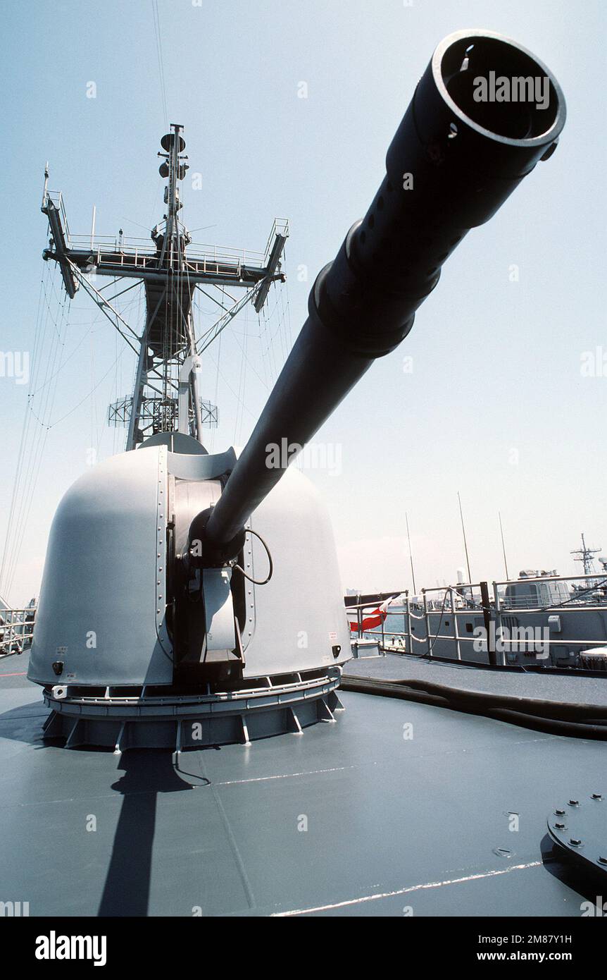 The Mark 75 76mm/62-caliber gun mounted amidships on the guided missile ...