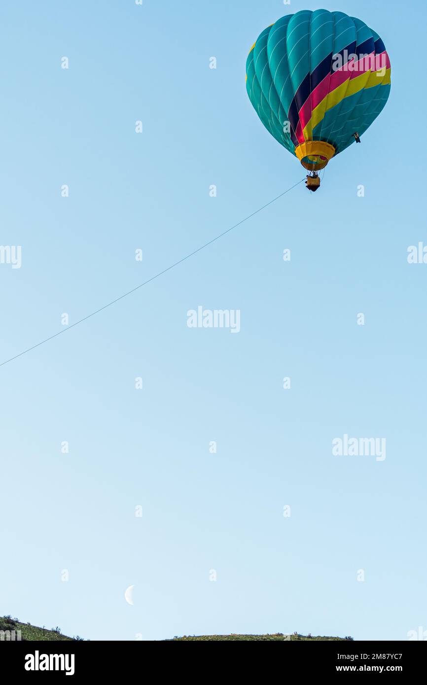 Balloon harness hi-res stock photography and images - Alamy