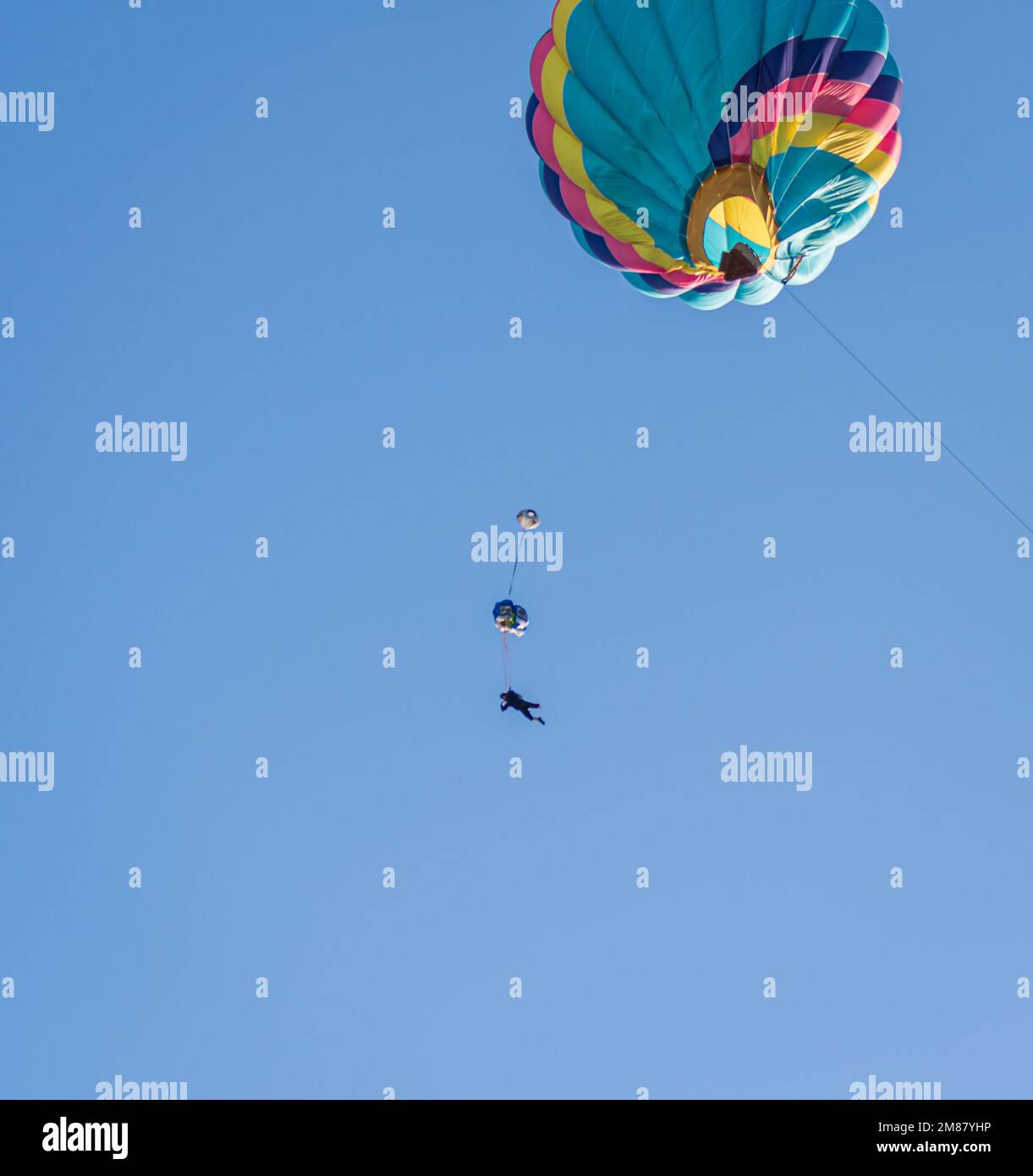 Balloon harness hi-res stock photography and images - Alamy