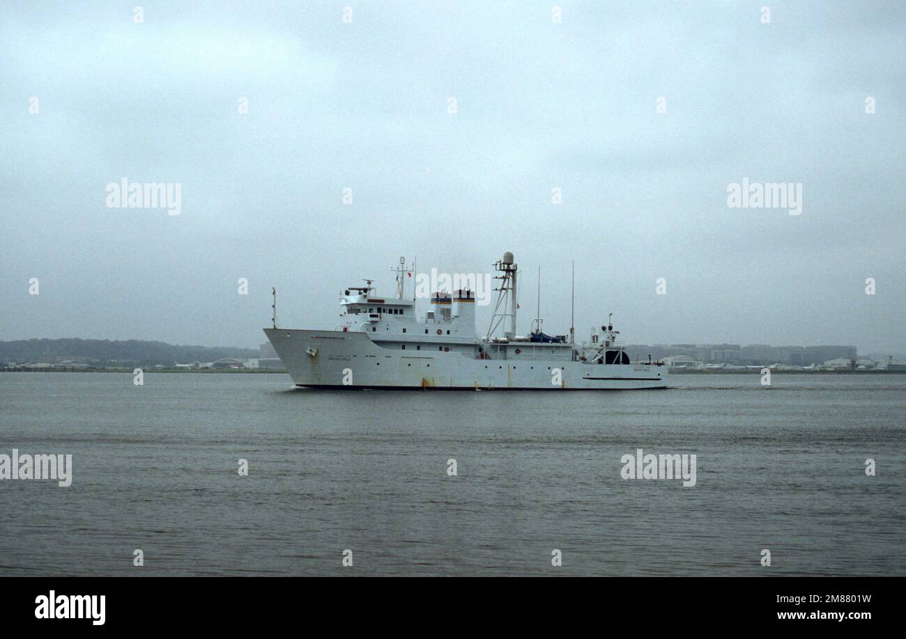 A port view of the ocean surveillance ship USNS INVINCIBLE (T-AGOS-10 ...