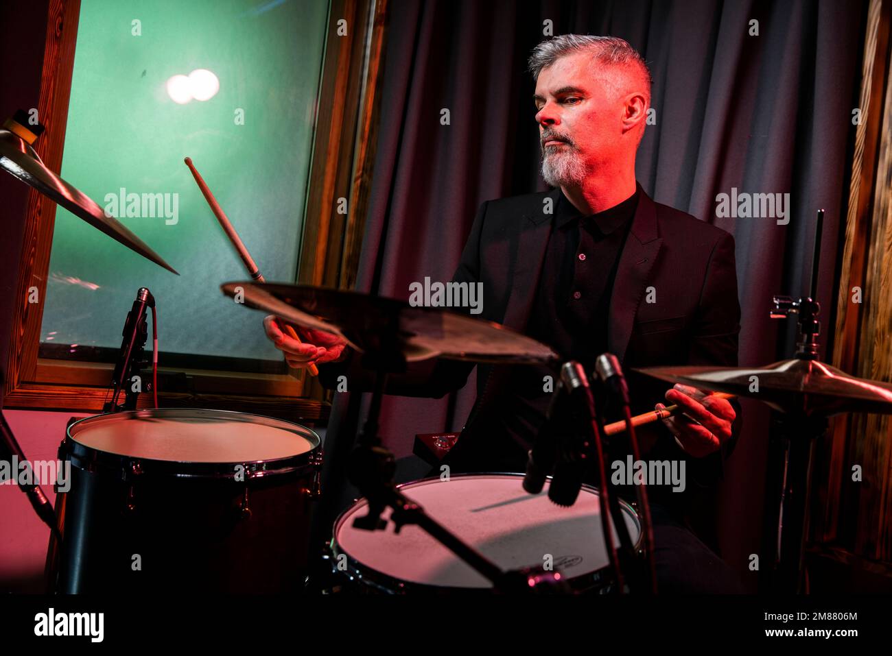 Mark heaney drums hi-res stock photography and images - Alamy