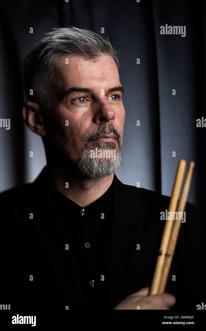 Mark heaney drums hi-res stock photography and images - Alamy