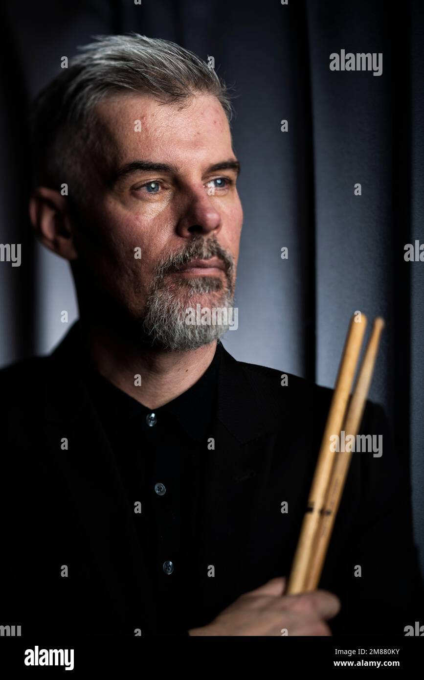 Mark heaney drums hi-res stock photography and images - Alamy
