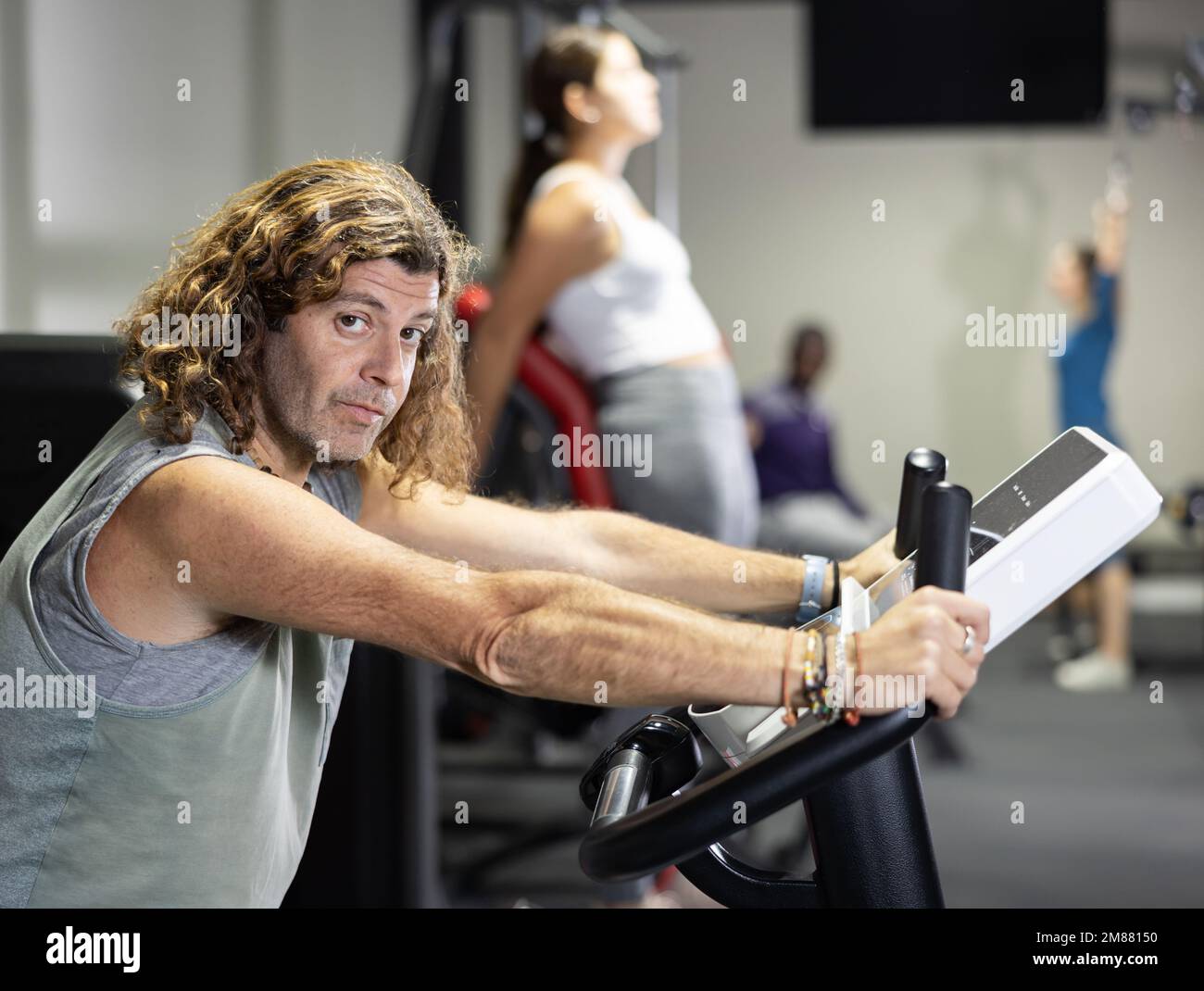 Man doing cardio hi-res stock photography and images - Alamy
