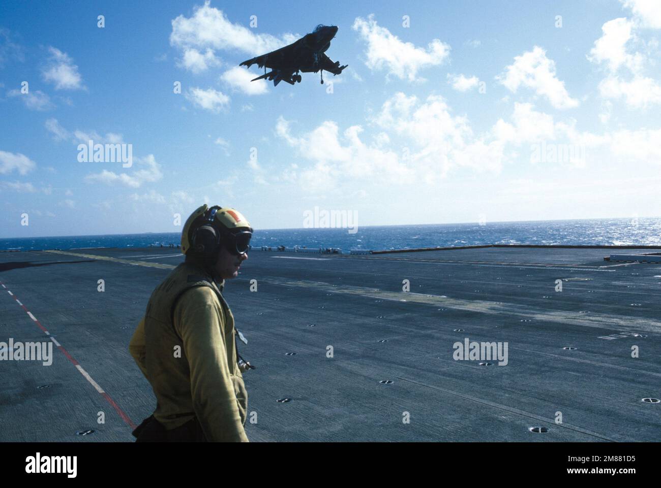 DN-ST-87-11777. Base: USS Belleau Wood (LHA 3 Stock Photo - Alamy