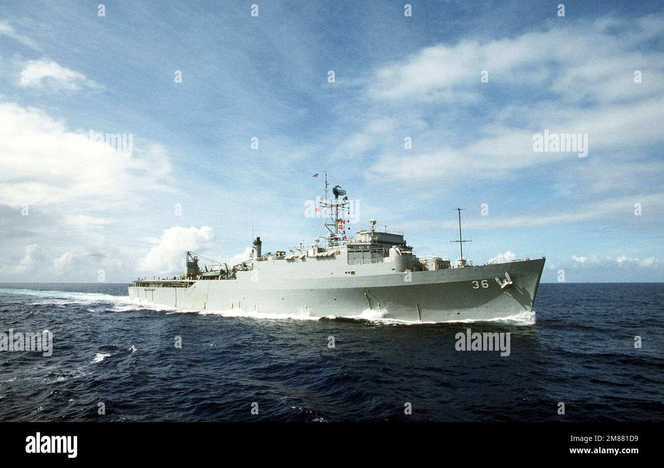 A starboard bow view of the dock landing ship USS ANCHORAGE (LSD-36 ...