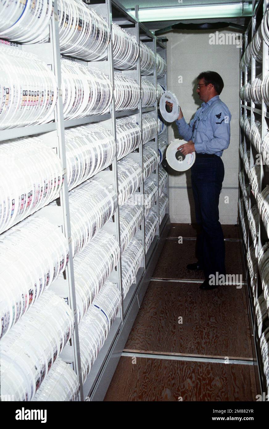 Automatic tape library hi-res stock photography and images - Alamy