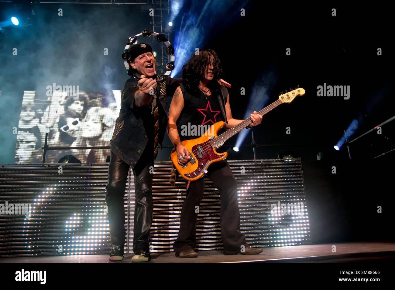 Live-photo of Paweł Mąciwoda (base player) and Klaus Meine (singer) of ...