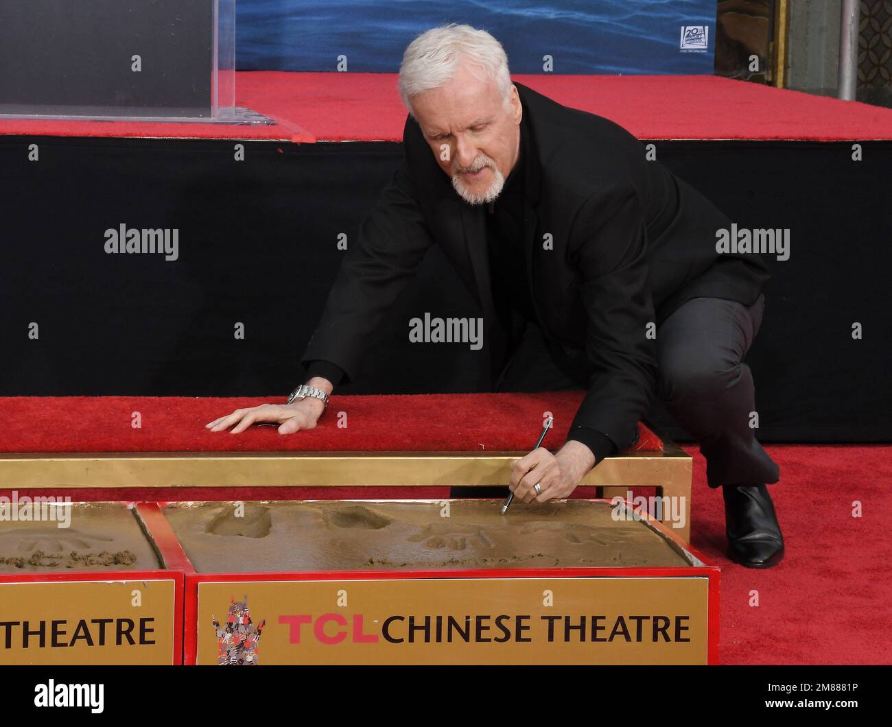 James Cameron at the Jon Landau and James Cameron Hand & Footprint ...