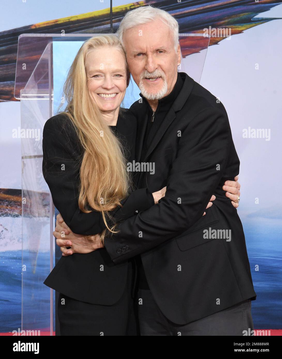 Suzy Amis and James Cameron at the Jon Landau and James Cameron Hand ...