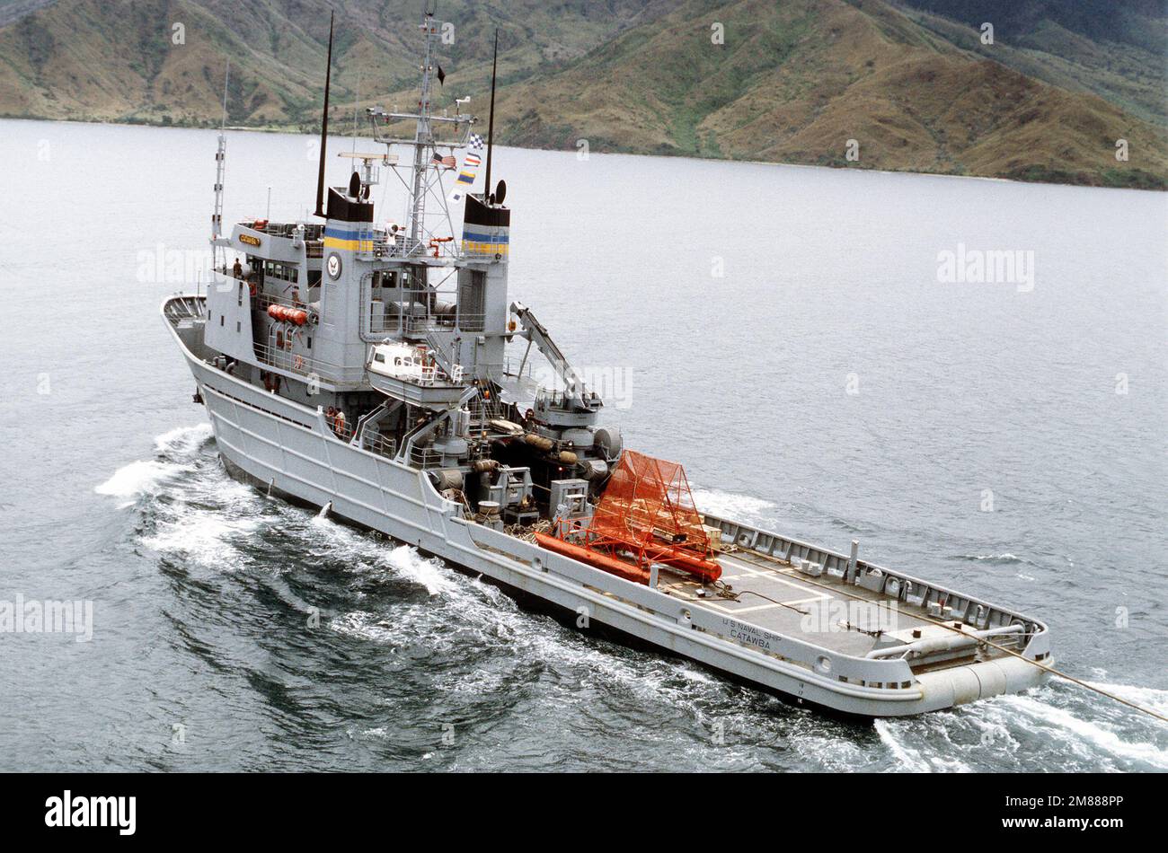 A port quarter view of the Fleet ocean tug USNS CATAWBA (T-ATF-168 ...