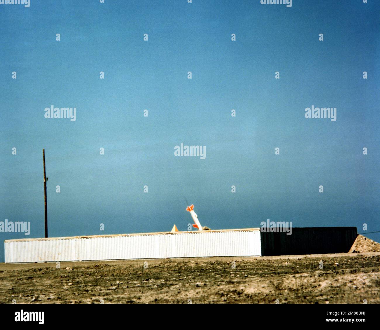 A BGM-109 Tomahawk cruise missile, armed with a live 1,000-pound ...