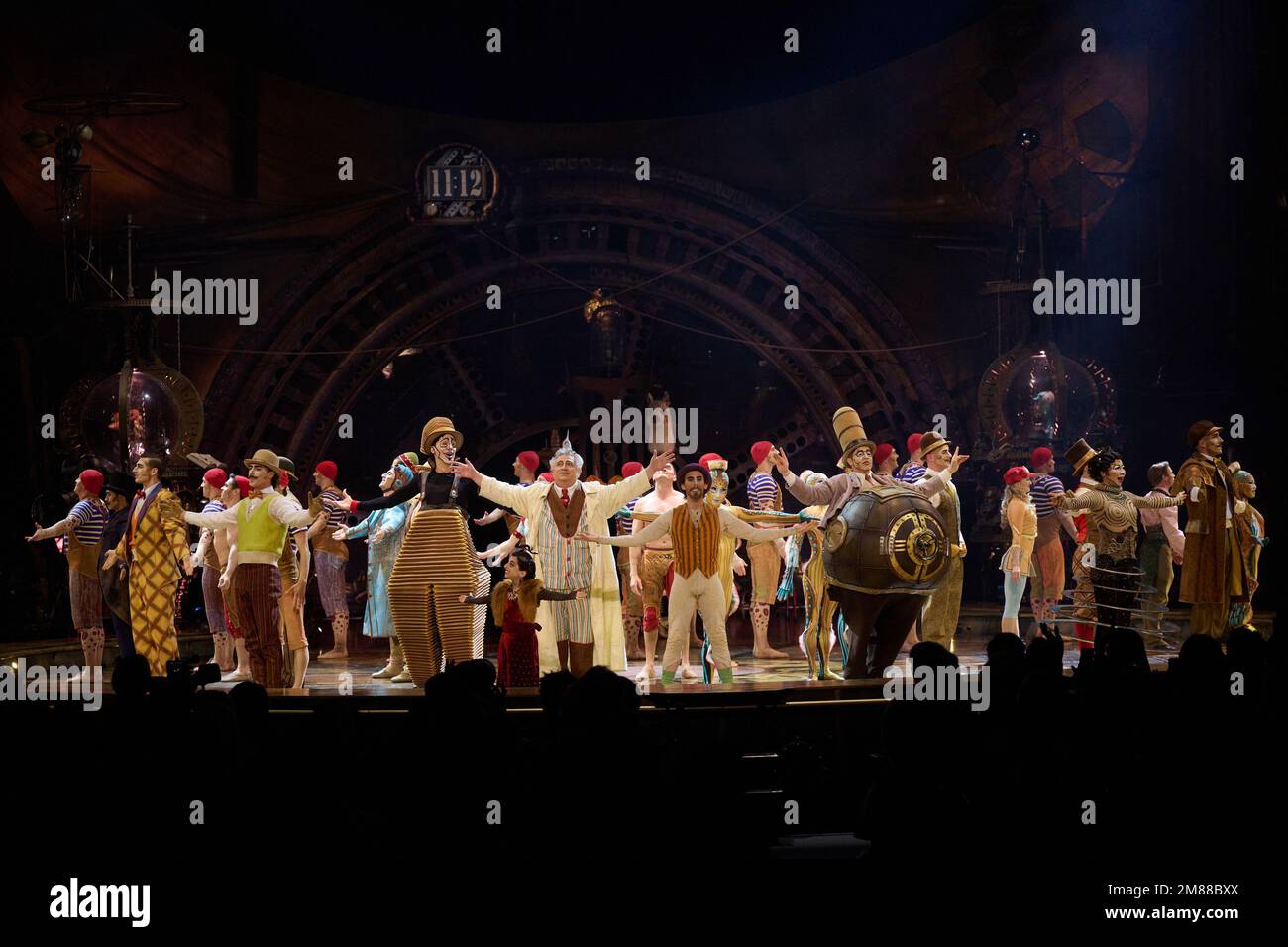 London, UK . 12 January, 2023 . Acrobatic actors perform at the dress ...