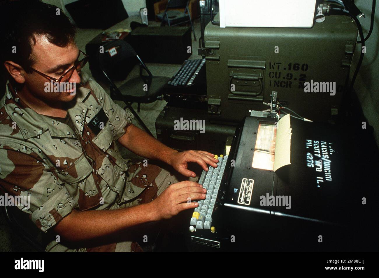 Types of hawk hi-res stock photography and images - Alamy