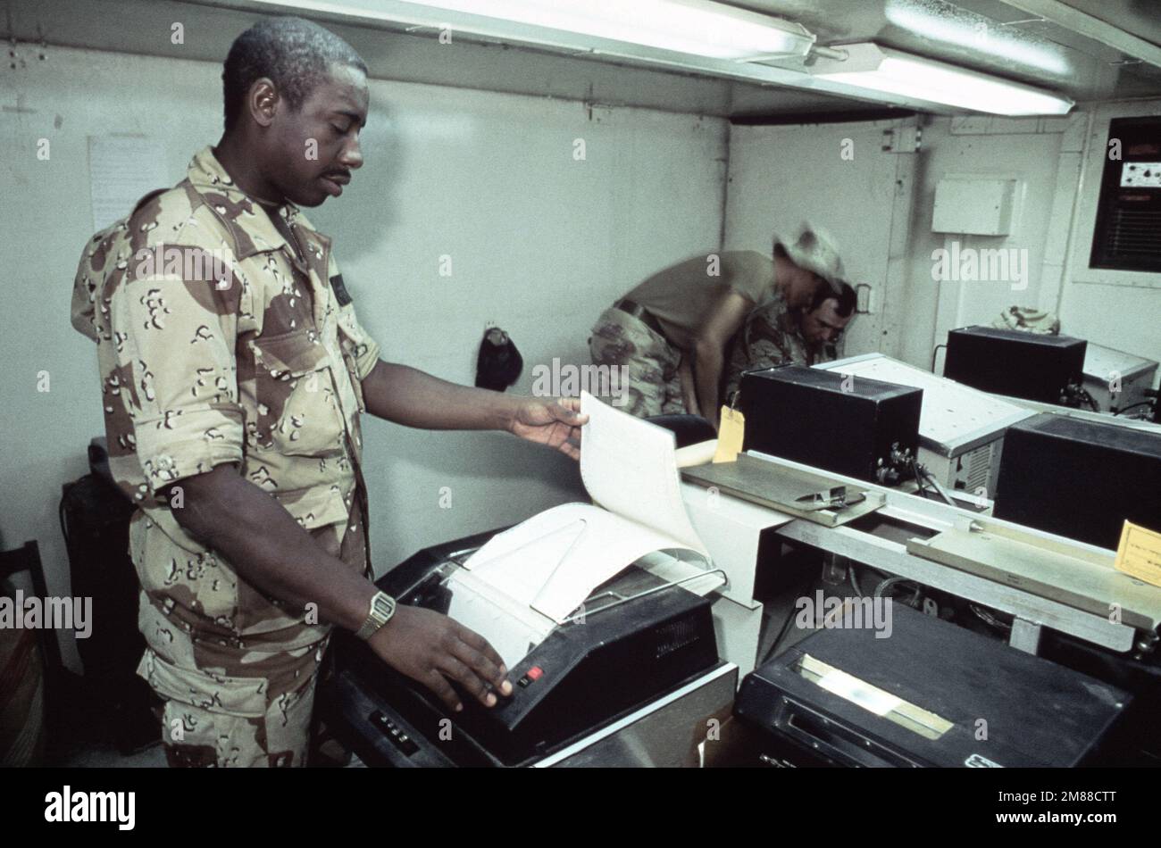 DF-ST-89-01005. Subject Operation/Series: SHADOW HAWK Base: King Faisal ...