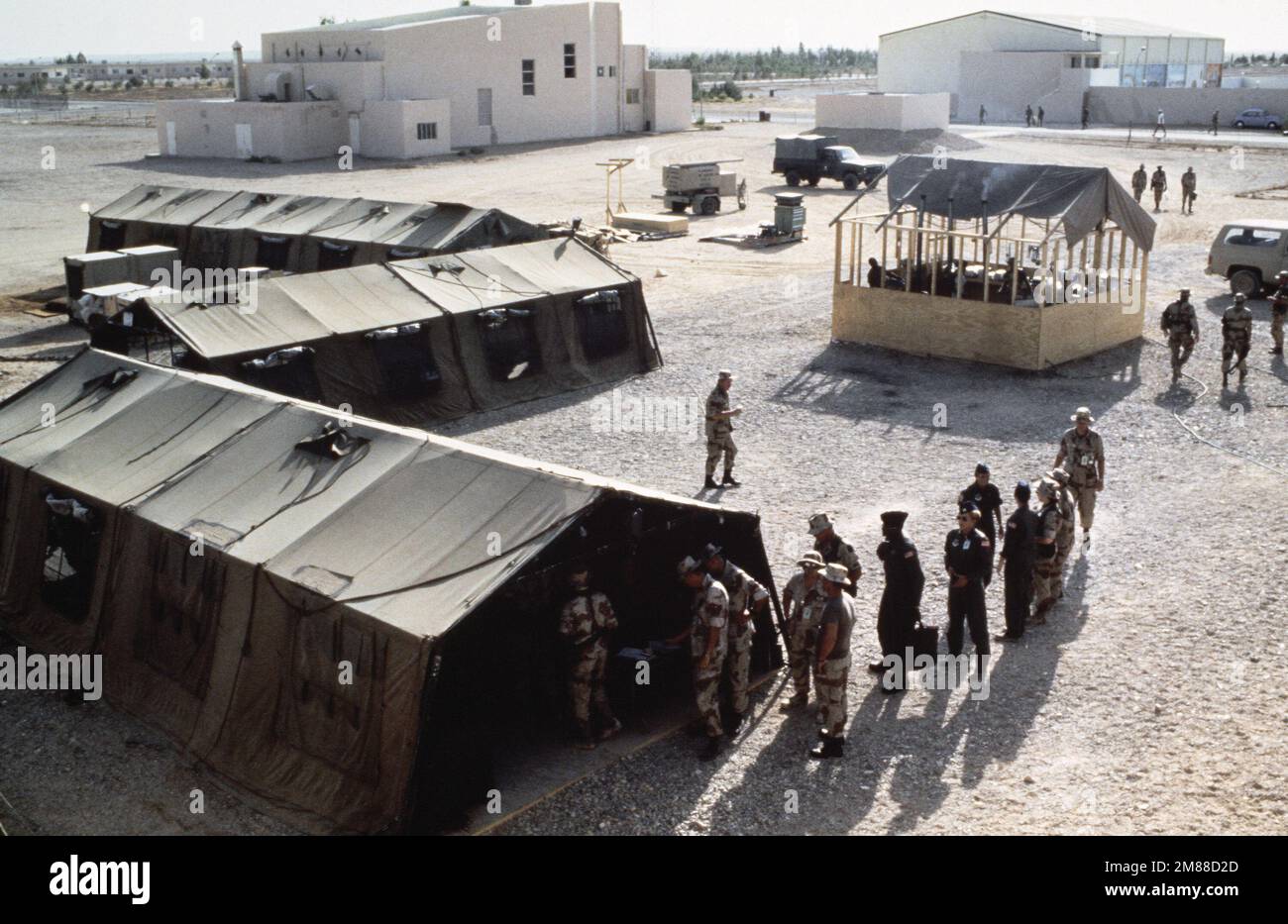 DF-ST-89-01059. Subject Operation/Series: SHADOW HAWK Base: King Faisal ...