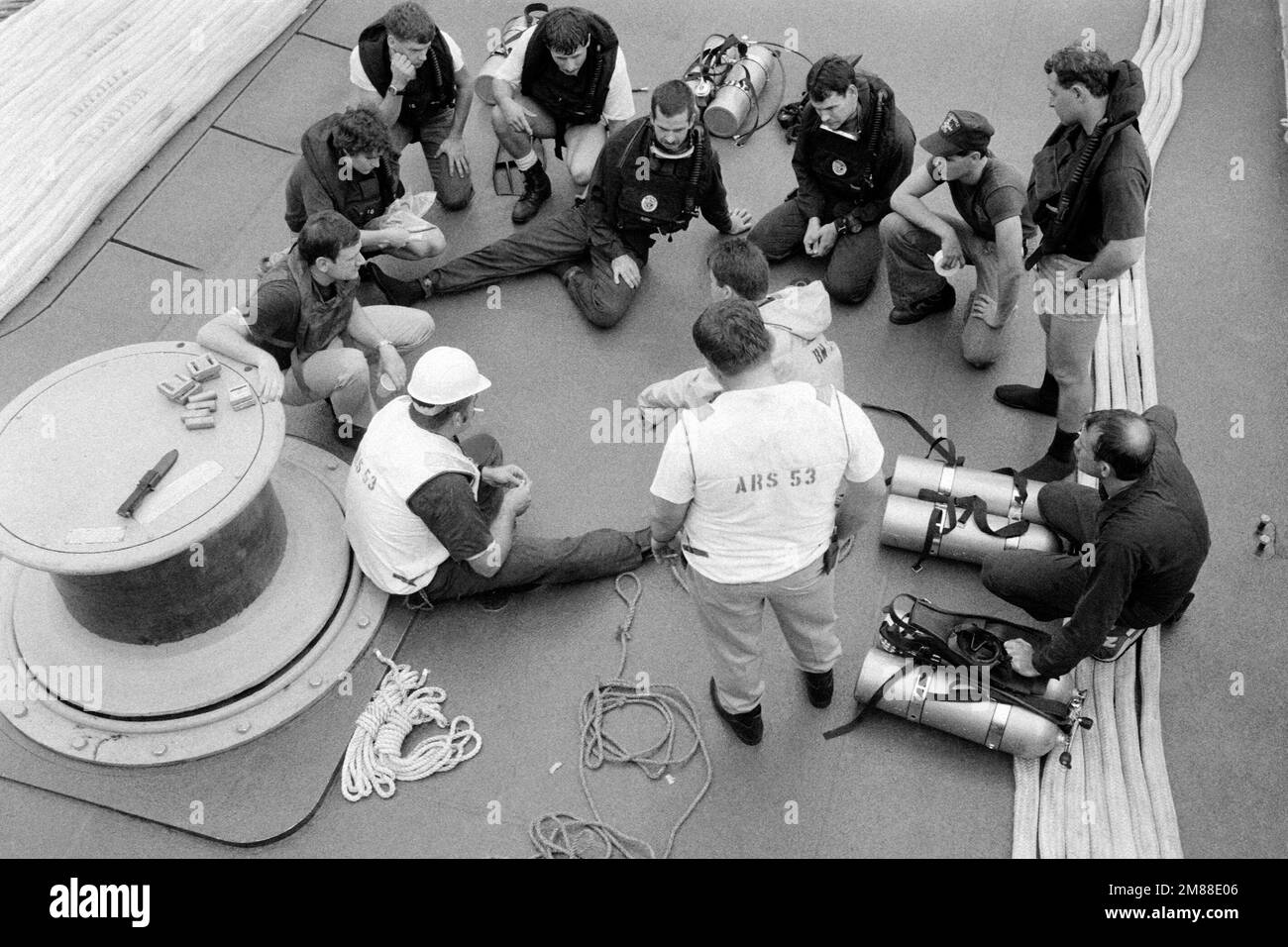 Uss grapple Black and White Stock Photos & Images - Alamy