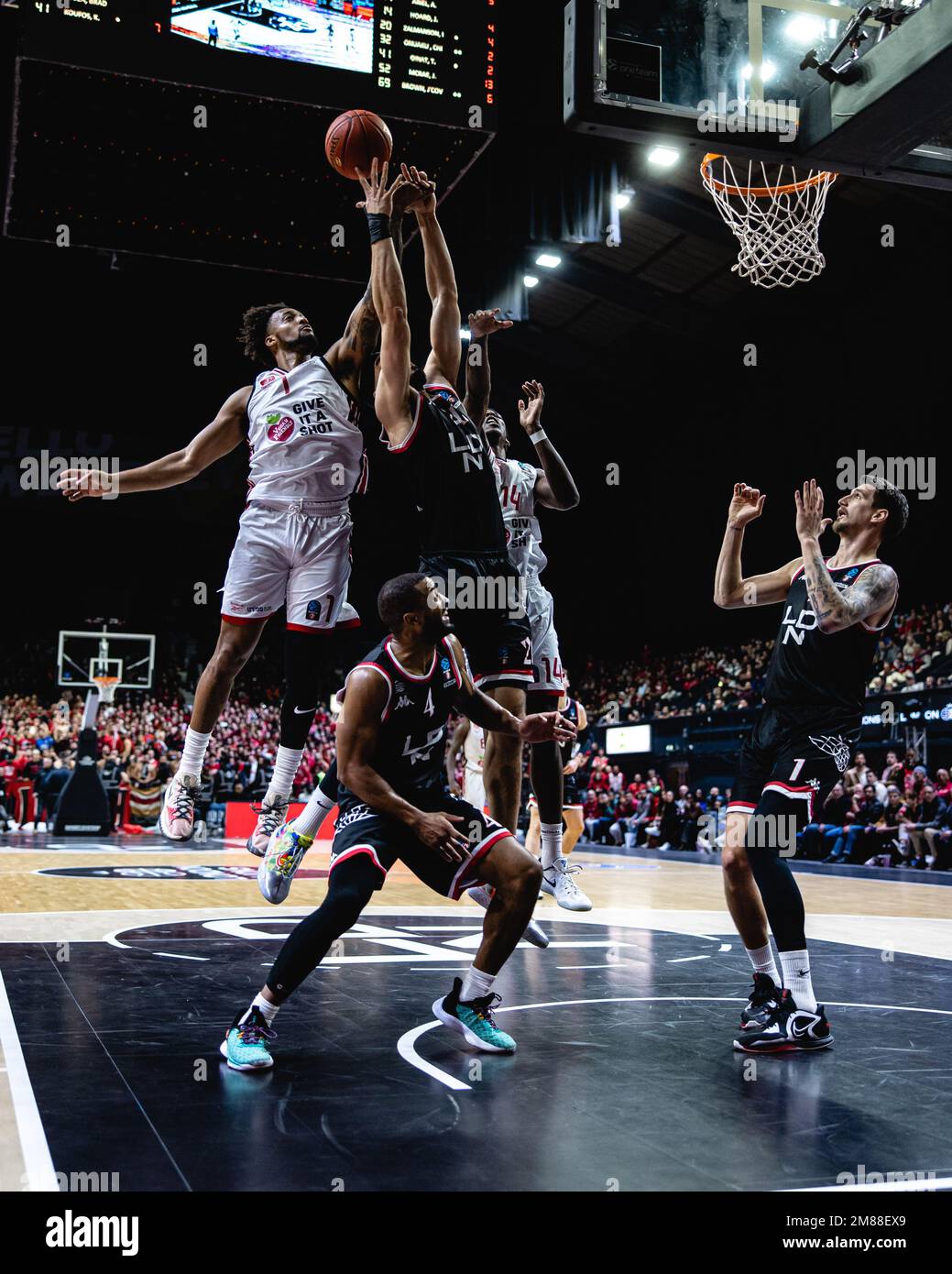 Ovo wembley arena hi-res stock photography and images - Alamy