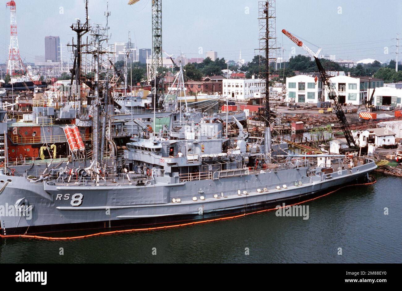 Drydock 8 hi-res stock photography and images - Alamy
