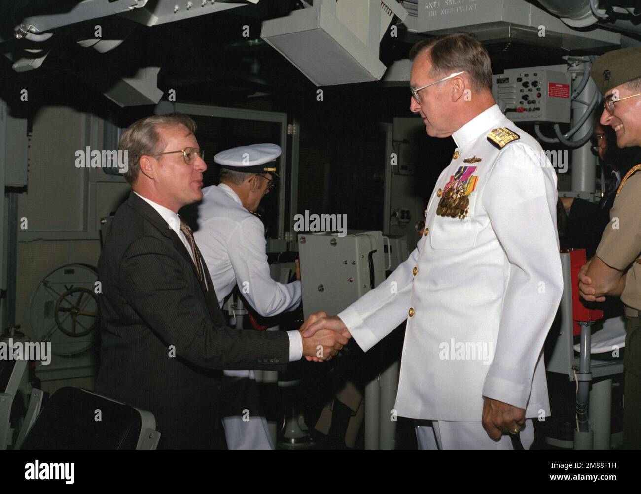 Uss william lawrence hi-res stock photography and images - Alamy