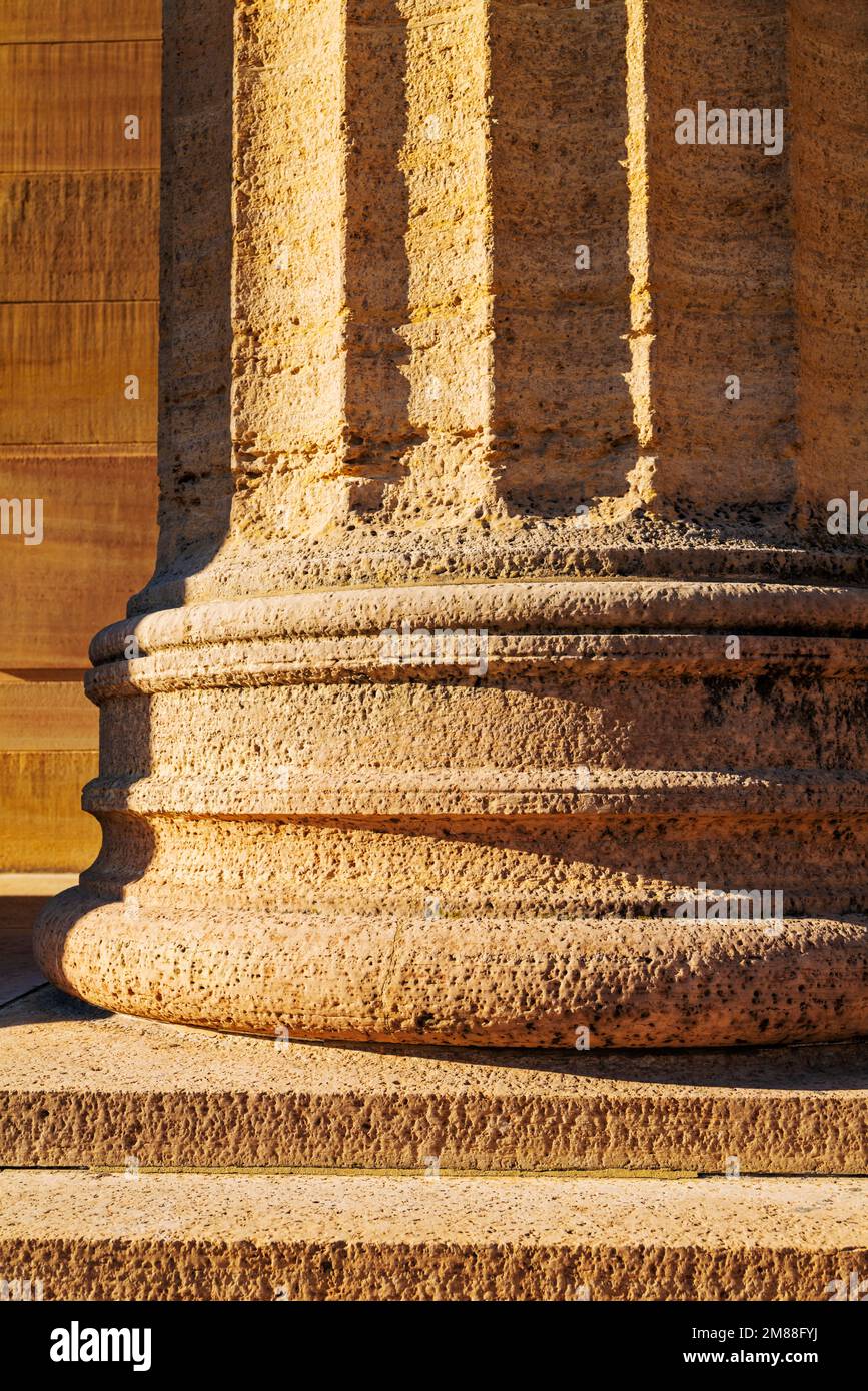Detail of exterior Greek Revival column; Philadelphia Museum of Art ...
